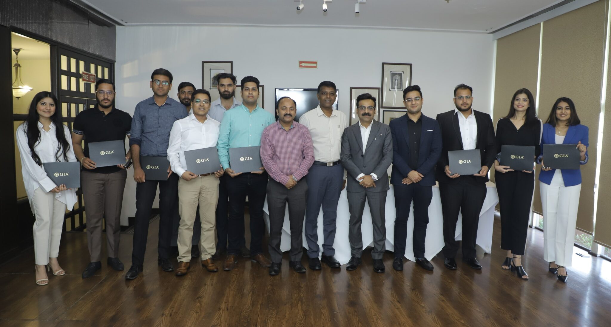 GIA India Hosts Graduation Ceremonies - Heera Zhaveraat