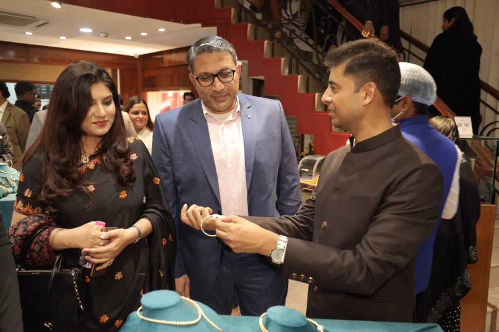 Dwarka Jewellers unveils Bublina Collection - Heera Zhaveraat