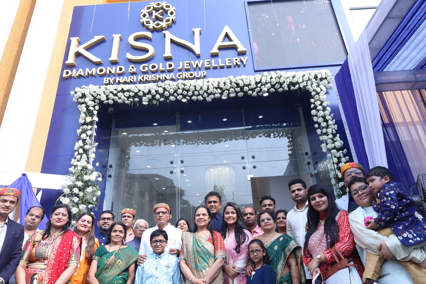"50th Exclusive Showroom: KISNA Diamond & Gold Jewellery Achieves a ...